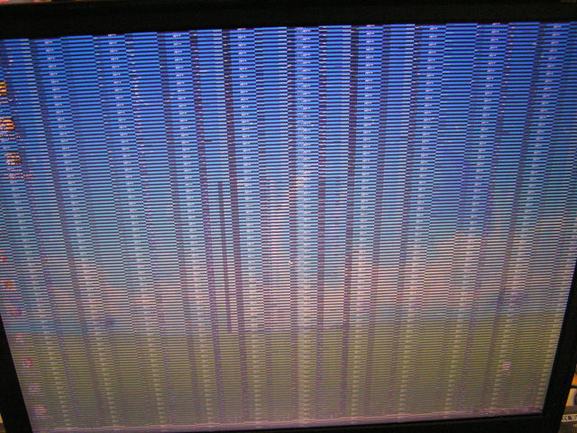 TPHOLIC - 자유게시판 - 처음에 X21을 사용해보고 IBM 매니아가 되었습니다. 지금은 T40P를 사용중입니다.