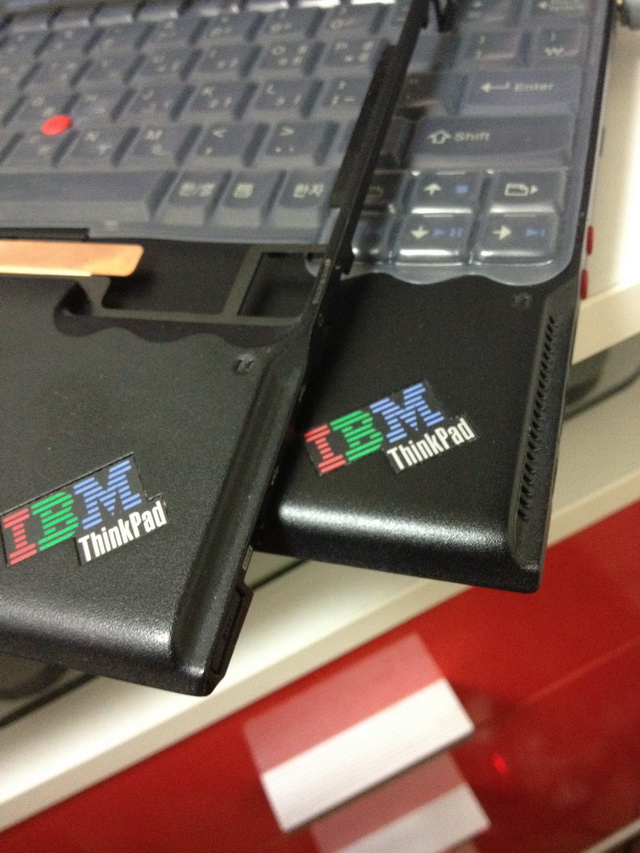 TPHOLIC - 자유게시판 - X61 에 X60 팜레스트 장착할려다 포기한 사연