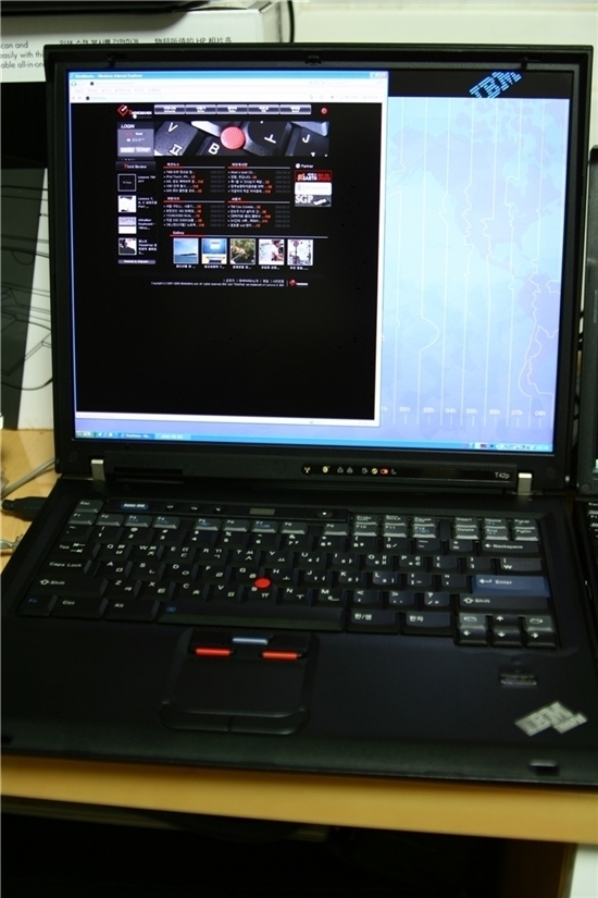 TPHOLIC - 유저Think갤러리 - 6시리즈 형제에 막내둥이로 추가된 T42p....